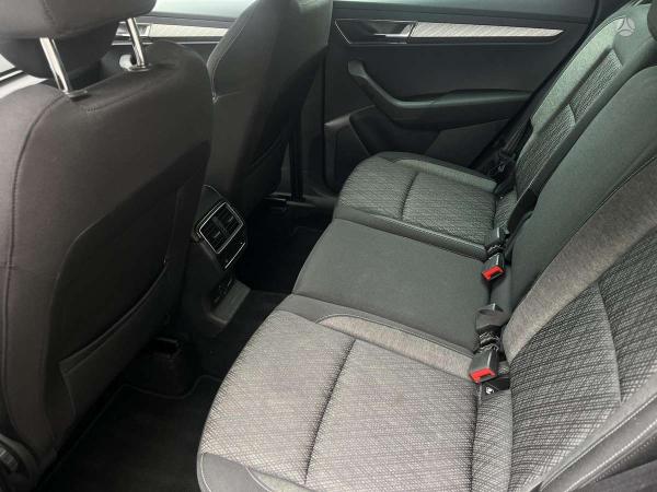 Blue Skoda Karoq 2023 in Vilnius, with an engine capacity of 1.50 L and mileage of 182 thousand km for 17902 €, photo 10 on AUTOMOTO.COM.LV