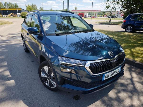 Blue Skoda Karoq 2023 in Taurage, with an engine capacity of 1.97 L and mileage of 212 thousand km for 16999 €, photo 1 on AUTOMOTO.COM.LV