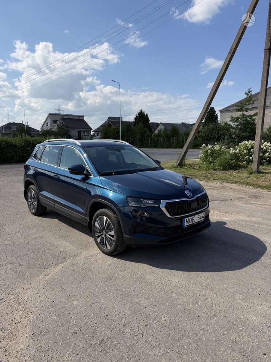 Blue Skoda Karoq 2023 in Kaunas, with an engine capacity of 1.50 L and mileage of 16 thousand km for 25000 €, photo 8 on AUTOMOTO.COM.LV