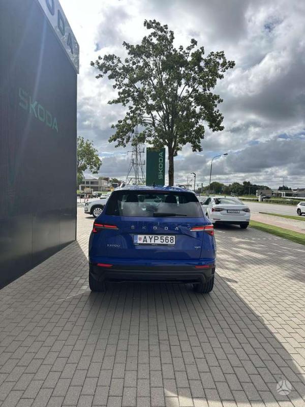Zils Skoda Karoq 2023 Klaipėda, ar dzinēja tilpumu 1.97 L un nobraukumu 202 tūkst. km par 24980 €, foto 7 vietnē AUTOMOTO.COM.LV