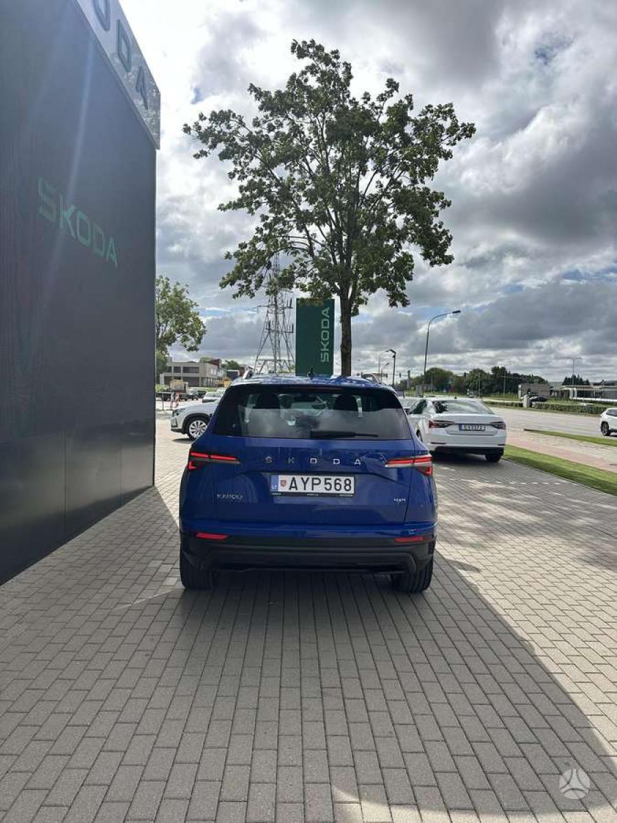 Zils Skoda Karoq 2023 Klaipėda, ar dzinēja tilpumu 1.97 L un nobraukumu 202 tūkst. km par 24980 €, foto 8 vietnē AUTOMOTO.COM.LV