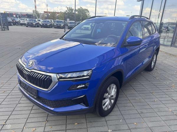 Blue Skoda Karoq 2023 in Kaunas, with an engine capacity of 1.50 L and mileage of 218 thousand km for 16800 €, photo 1 on AUTOMOTO.COM.LV