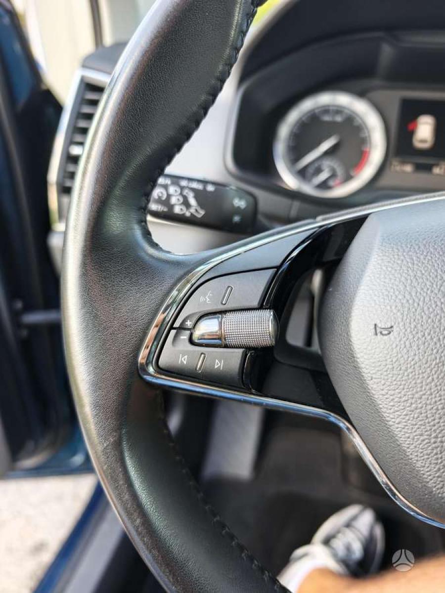 Zils Skoda Karoq 2023 Tauragė, ar dzinēja tilpumu 1.97 L un nobraukumu 200 tūkst. km par 16300 €, foto 23 vietnē AUTOMOTO.COM.LV