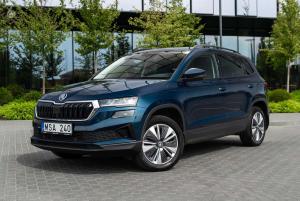 Blue Skoda Karoq 2023 in Vilnius, with an engine capacity of 1.50 L and mileage of 83 thousand km for 25900 €, photo  on AUTOMOTO.COM.LV