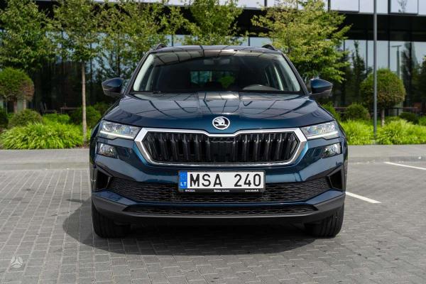 Zils Skoda Karoq 2023 Viļņa, ar dzinēja tilpumu 1.50 L un nobraukumu 83 tūkst. km par 25900 €, foto 3 vietnē AUTOMOTO.COM.LV