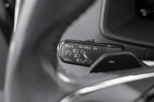 Zils Skoda Karoq 2023 Viļņa, ar dzinēja tilpumu 1.50 L un nobraukumu 83 tūkst. km par 25900 €, foto 10 vietnē AUTOMOTO.COM.LV