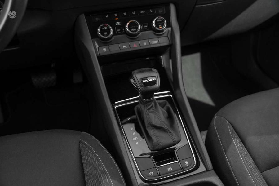 Zils Skoda Karoq 2023 Viļņa, ar dzinēja tilpumu 1.50 L un nobraukumu 83 tūkst. km par 25900 €, foto 16 vietnē AUTOMOTO.COM.LV