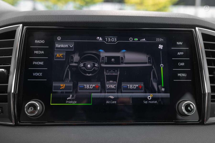 Zils Skoda Karoq 2023 Viļņa, ar dzinēja tilpumu 1.50 L un nobraukumu 83 tūkst. km par 25900 €, foto 20 vietnē AUTOMOTO.COM.LV