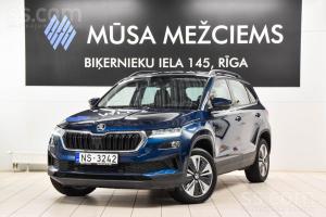 Blue Skoda Karoq 2023 in Riga, with an engine capacity of 1.50 L and mileage of 44 thousand km for 22590 €, photo  on AUTOMOTO.COM.LV