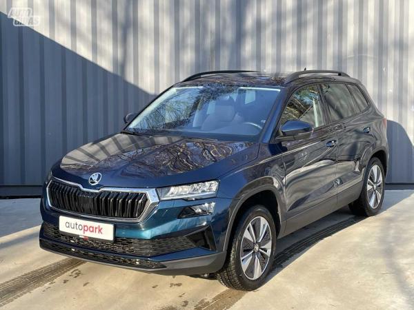 Zils Skoda Karoq 2024 Viļņa, ar dzinēja tilpumu 1.50 L un nobraukumu 31 tūkst. km par 24700 €, foto 1 vietnē AUTOMOTO.COM.LV