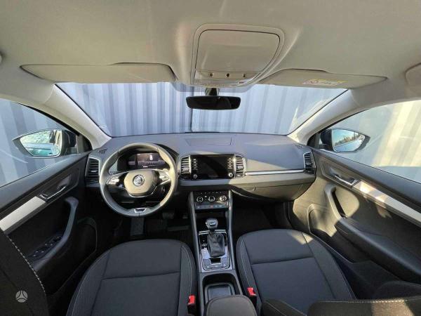 Blue Skoda Karoq 2024 in Vilnius, with an engine capacity of 1.50 L and mileage of 31 thousand km for 24700 €, photo 6 on AUTOMOTO.COM.LV