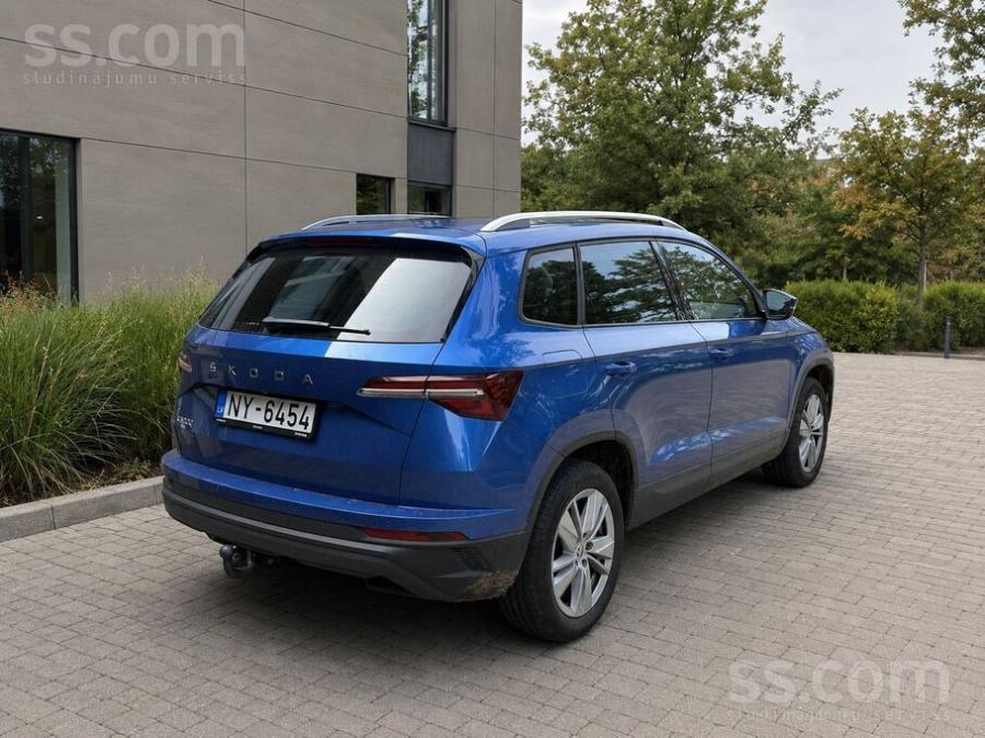 Zils Skoda Karoq 2024 Rīga, ar dzinēja tilpumu 1.50 L un nobraukumu 40 tūkst. km par 24900 €, foto 3 vietnē AUTOMOTO.COM.LV