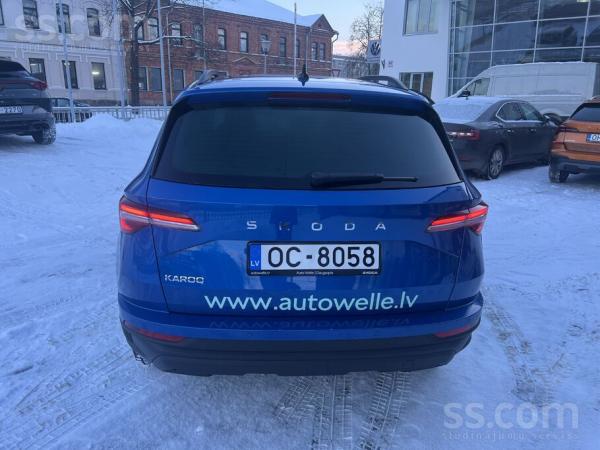 Zils Skoda Karoq 2025 Daugavpils, ar dzinēja tilpumu 1.50 L un nobraukumu 4 tūkst. km par 28900 €, foto 3 vietnē AUTOMOTO.COM.LV