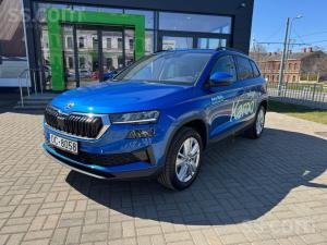 Blue Skoda Karoq 2025 in Daugavpils, with an engine capacity of 1.50 L and mileage of 7 thousand km for 27200 €, photo  on AUTOMOTO.COM.LV