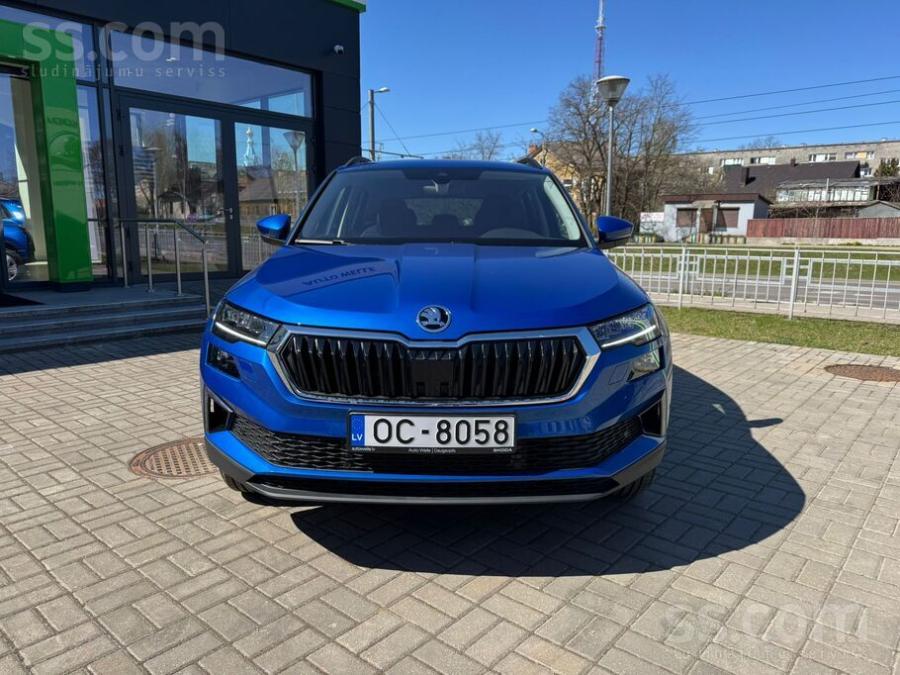 Синий Шкода Karoq 2025 в Даугавпилс, объемом двигателя 1.50 л и пробегом 7 тыс. км за 27200 €, фото 3 на AUTOMOTO.COM.LV