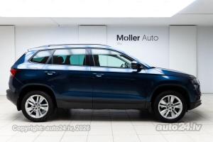 Blue Skoda Karoq 2018 in Johvi, with an engine capacity of 1.50 L and mileage of 142 thousand km for 15500 €, photo 3 on AUTOMOTO.COM.LV