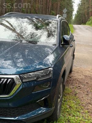 Синий Шкода Karoq 2023 в Даугавпилс, объемом двигателя 1.50 л и пробегом 59 тыс. км за 25500 €, фото 4 на AUTOMOTO.COM.LV