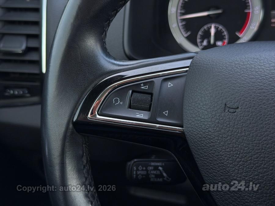 Zils Skoda Karoq 2019 Pērnava, ar dzinēja tilpumu 1.60 L un nobraukumu 109 tūkst. km par 18900 €, foto 15 vietnē AUTOMOTO.COM.LV