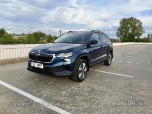 Zils Skoda Karoq 2023 Tallina, ar dzinēja tilpumu 1.50 L un nobraukumu 36 tūkst. km par 26000 €, foto  vietnē AUTOMOTO.COM.LV