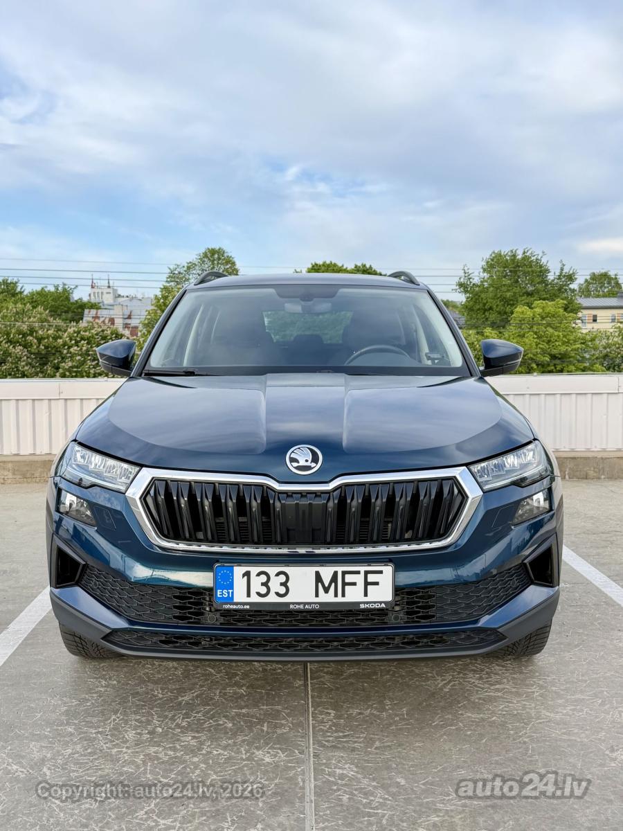 Zils Skoda Karoq 2023 Tallina, ar dzinēja tilpumu 1.50 L un nobraukumu 36 tūkst. km par 26000 €, foto 3 vietnē AUTOMOTO.COM.LV