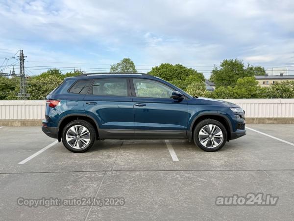 Blue Skoda Karoq 2023 in Tallinn, with an engine capacity of 1.50 L and mileage of 36 thousand km for 26000 €, photo 4 on AUTOMOTO.COM.LV