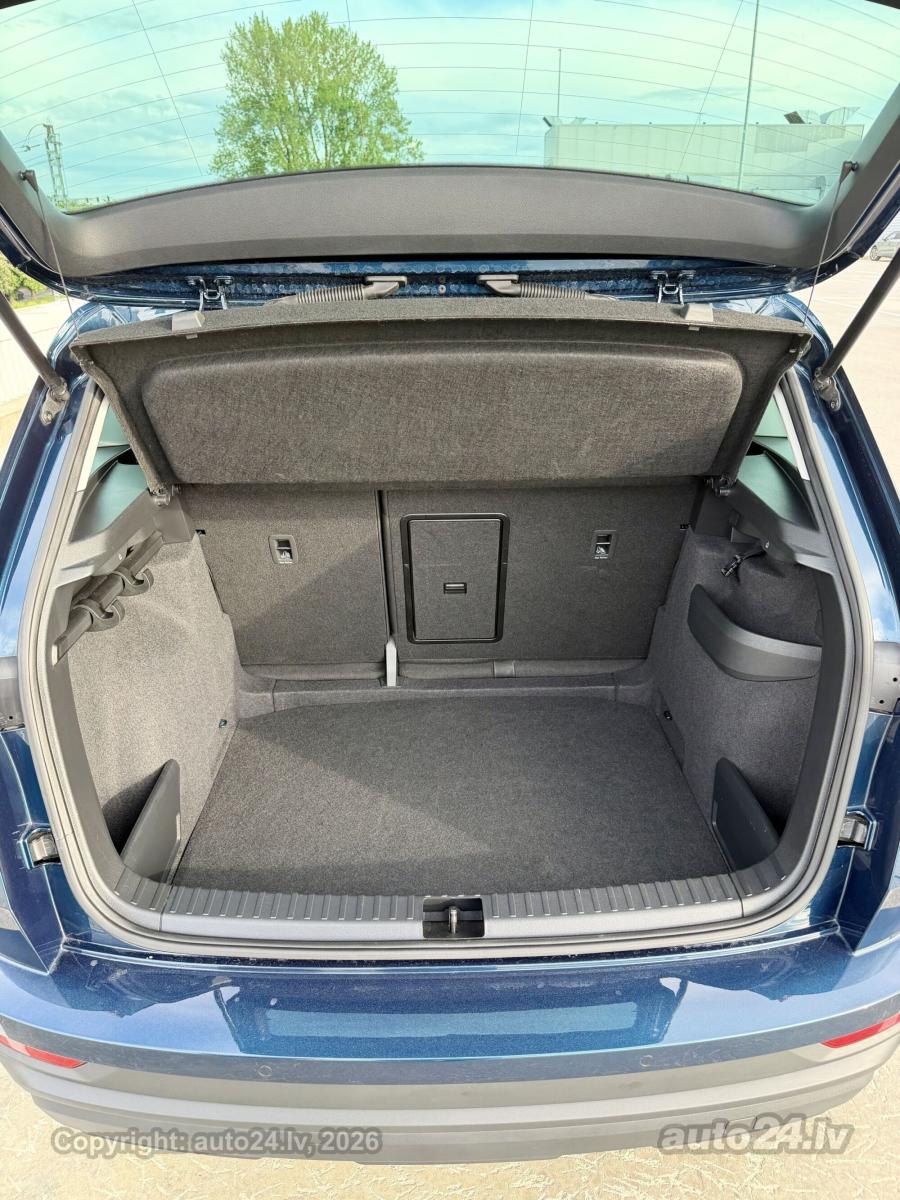 Zils Skoda Karoq 2023 Tallina, ar dzinēja tilpumu 1.50 L un nobraukumu 36 tūkst. km par 26000 €, foto 10 vietnē AUTOMOTO.COM.LV
