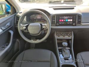 Blue Skoda Karoq 2026 in Tartu, with an engine capacity of 1.50 L and mileage of 0 thousand km for 33379 €, photo 4 on AUTOMOTO.COM.LV