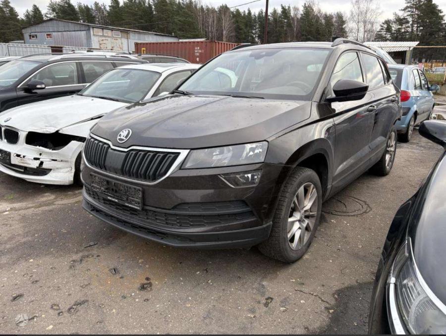Brūns Skoda Karoq 2018 Panevēža, ar dzinēja tilpumu 1.60 L un nobraukumu 187 tūkst. km par 7900 €, foto 1 vietnē AUTOMOTO.COM.LV