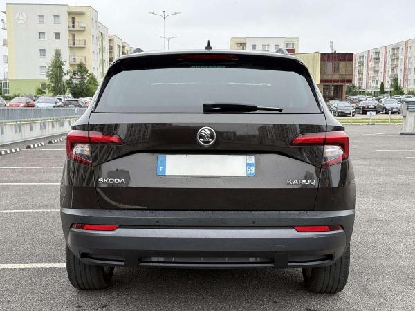 Brown Skoda Karoq 2018 in Vilnius, with an engine capacity of 1.60 L and mileage of 236 thousand km for 12500 €, photo 7 on AUTOMOTO.COM.LV