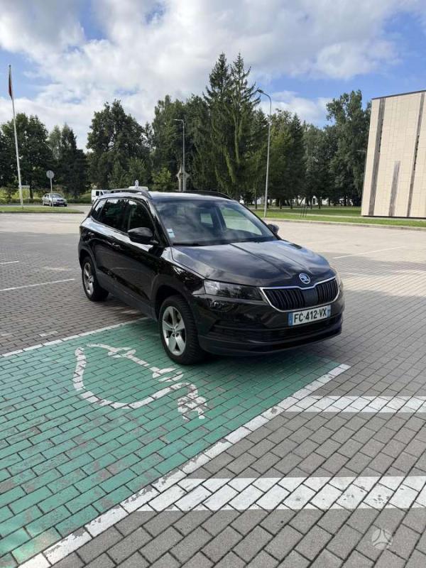 Brown Skoda Karoq 2018 in Taurage, with an engine capacity of 1.60 L and mileage of 240 thousand km for 11200 €, photo 3 on AUTOMOTO.COM.LV