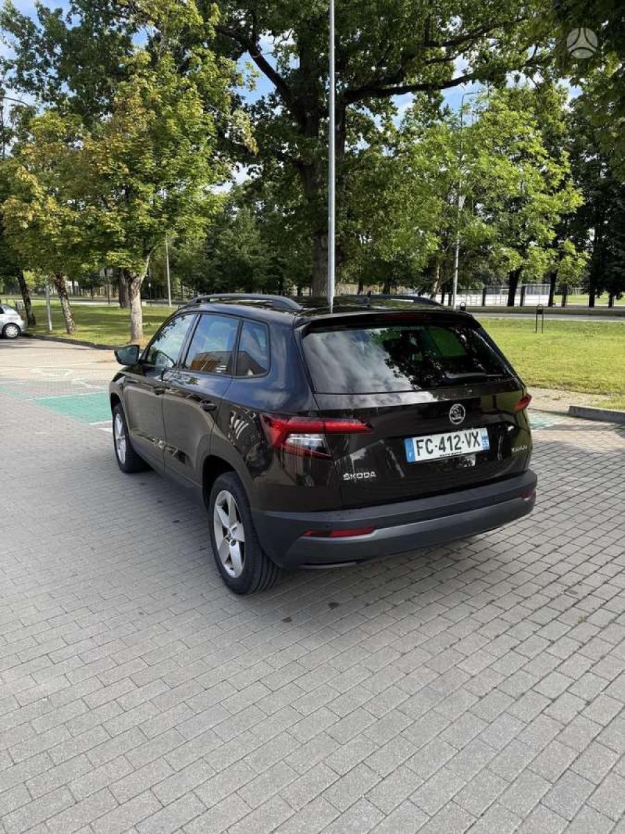 Brown Skoda Karoq 2018 in Taurage, with an engine capacity of 1.60 L and mileage of 240 thousand km for 11200 €, photo 5 on AUTOMOTO.COM.LV