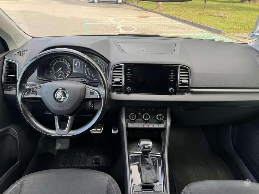 Brown Skoda Karoq 2018 in Taurage, with an engine capacity of 1.60 L and mileage of 240 thousand km for 11200 €, photo 9 on AUTOMOTO.COM.LV
