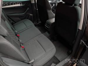 Brown Skoda Karoq 2018 in Jurmala, with an engine capacity of 1.60 L and mileage of 223 thousand km for 12950 €, photo 19 on AUTOMOTO.COM.LV