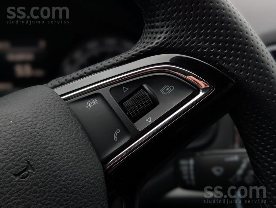 Brown Skoda Karoq 2018 in Jurmala, with an engine capacity of 1.60 L and mileage of 223 thousand km for 12950 €, photo 30 on AUTOMOTO.COM.LV