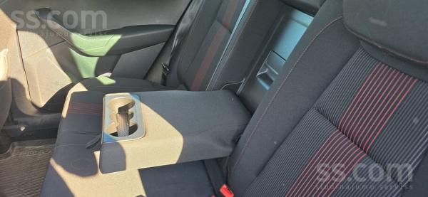 Brūns Skoda Karoq 2019 Jelgava, ar dzinēja tilpumu 1.60 L un nobraukumu 158 tūkst. km par 18888 €, foto 7 vietnē AUTOMOTO.COM.LV