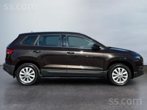 Brown Skoda Karoq 2019 in Riga, with an engine capacity of 1.00 L and mileage of 89 thousand km for 14530 €, photo 7 on AUTOMOTO.COM.LV