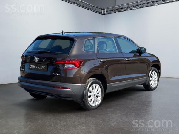 Brown Skoda Karoq 2019 in Riga, with an engine capacity of 1.00 L and mileage of 89 thousand km for 14530 €, photo 5 on AUTOMOTO.COM.LV