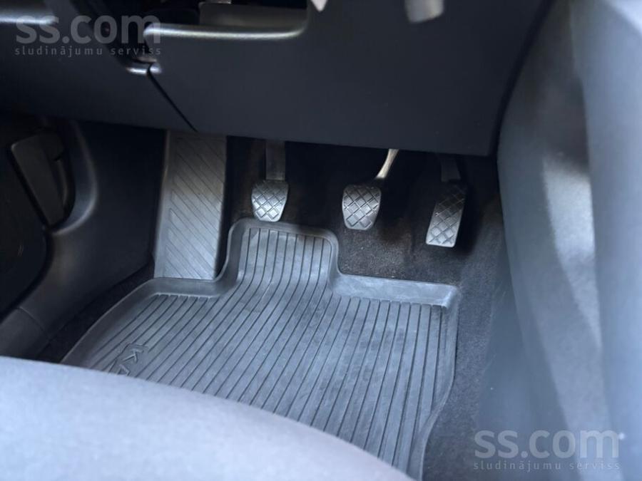 Brūns Skoda Karoq 2019 Rīga, ar dzinēja tilpumu 1.00 L un nobraukumu 89 tūkst. km par 13450 €, foto 17 vietnē AUTOMOTO.COM.LV