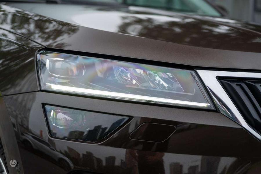 Brūns Skoda Karoq 2019 Viļņa, ar dzinēja tilpumu 1.50 L un nobraukumu 187 tūkst. km par 14500 €, foto 4 vietnē AUTOMOTO.COM.LV