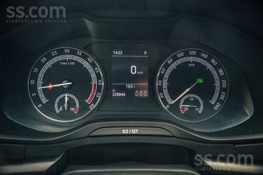 Brūns Skoda Karoq 2019 Rīga, ar dzinēja tilpumu 1.60 L un nobraukumu 228 tūkst. km par 11990 €, foto 12 vietnē AUTOMOTO.COM.LV