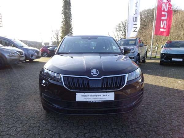 Brown Skoda Karoq 2020 in Kaunas, with an engine capacity of 1.50 L and mileage of 52 thousand km for 22349 €, photo 2 on AUTOMOTO.COM.LV