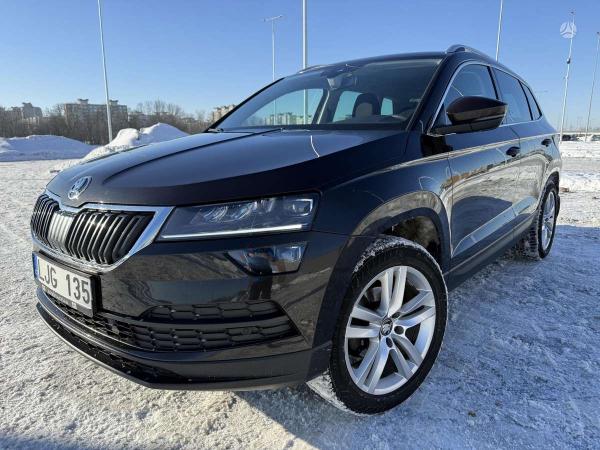 Brown Skoda Karoq 2020 in Kaunas, with an engine capacity of 1.50 L and mileage of 119 thousand km for 18700 €, photo 1 on AUTOMOTO.COM.LV