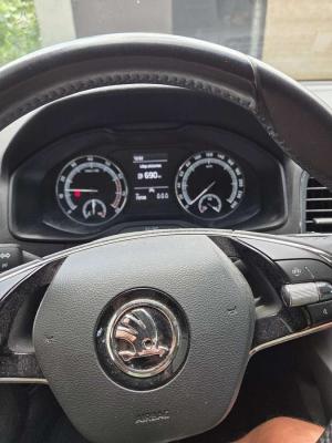 Brown Skoda Karoq 2021 in Kaunas, with an engine capacity of 1.50 L and mileage of 74 thousand km for 20300 €, photo 4 on AUTOMOTO.COM.LV