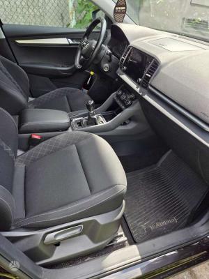 Brown Skoda Karoq 2021 in Kaunas, with an engine capacity of 1.50 L and mileage of 74 thousand km for 20300 €, photo 8 on AUTOMOTO.COM.LV