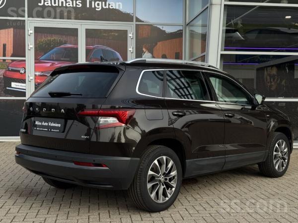 Brown Skoda Karoq 2021 in Valmiera, with an engine capacity of 2.00 L and mileage of 179 thousand km for 18500 €, photo 7 on AUTOMOTO.COM.LV