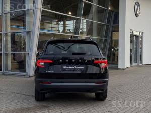 Brown Skoda Karoq 2021 in Valmiera, with an engine capacity of 2.00 L and mileage of 156 thousand km for 17500 €, photo 6 on AUTOMOTO.COM.LV