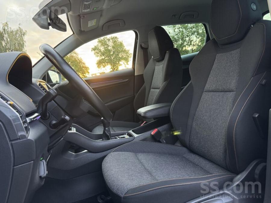 Brown Skoda Karoq 2021 in Valmiera, with an engine capacity of 2.00 L and mileage of 156 thousand km for 17500 €, photo 8 on AUTOMOTO.COM.LV