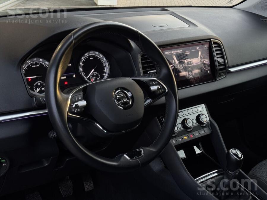 Brown Skoda Karoq 2021 in Valmiera, with an engine capacity of 2.00 L and mileage of 156 thousand km for 17500 €, photo 9 on AUTOMOTO.COM.LV