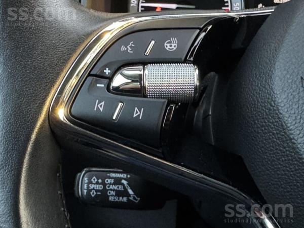 Brown Skoda Karoq 2021 in Valmiera, with an engine capacity of 2.00 L and mileage of 156 thousand km for 17500 €, photo 11 on AUTOMOTO.COM.LV