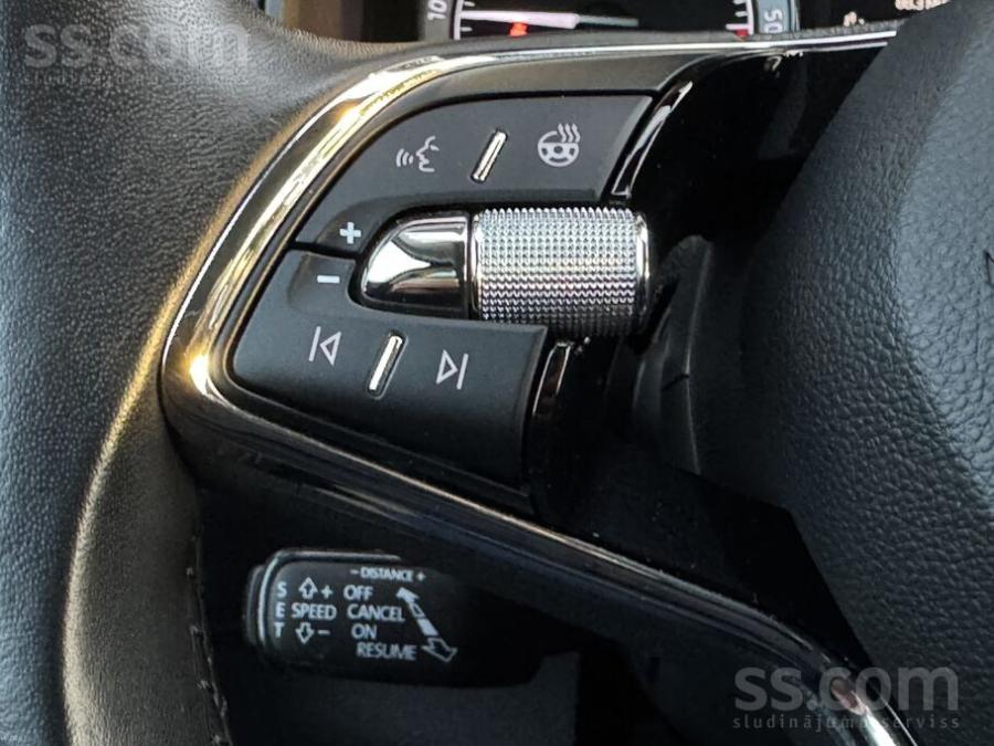 Brown Skoda Karoq 2021 in Valmiera, with an engine capacity of 2.00 L and mileage of 156 thousand km for 17500 €, photo 11 on AUTOMOTO.COM.LV